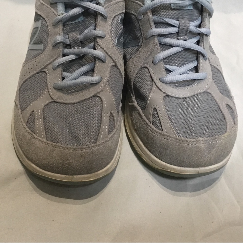 New Balance Women's 877 V1 Walking Shoe - Gem